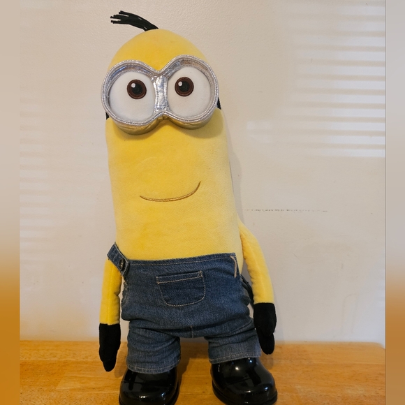 Universal | Toys | 7 Minions Kevin Plush Build A Bear Doll Denim ...
